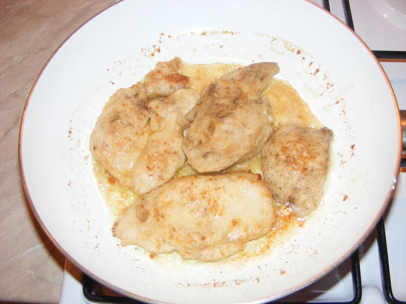 Pui cu sos de ciuperci brune | Preparatedevis.ro