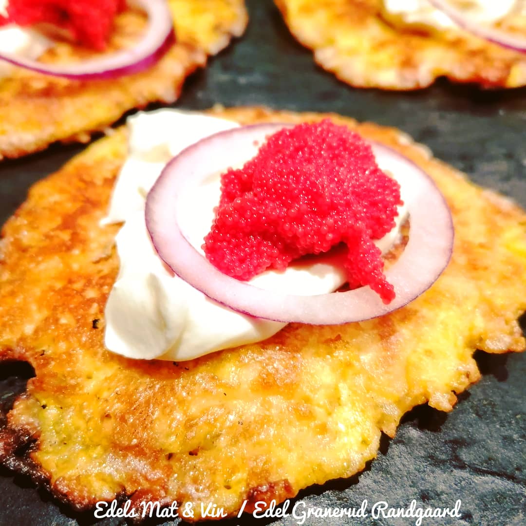 Edels Mat : Langos av halloumi med crème fraîche & lodderogn