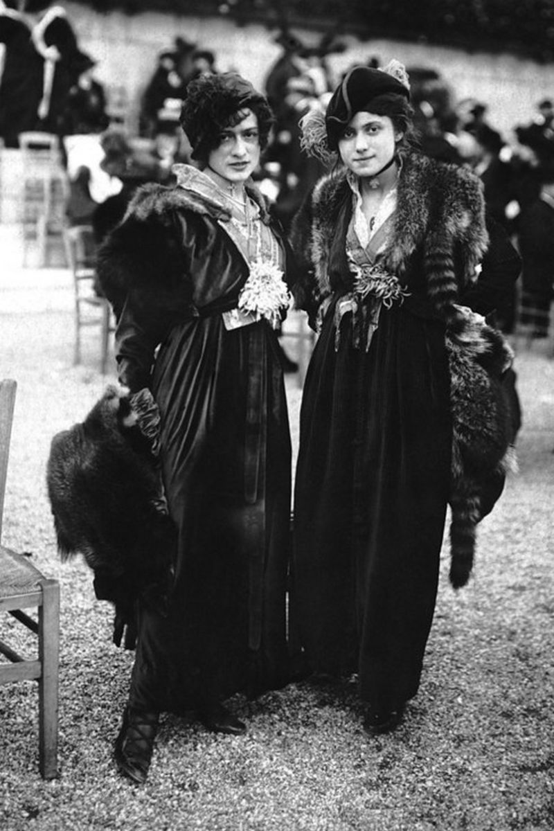 20 Fascinating Vintage Photographs That Show Paris Life in the 1920s ...