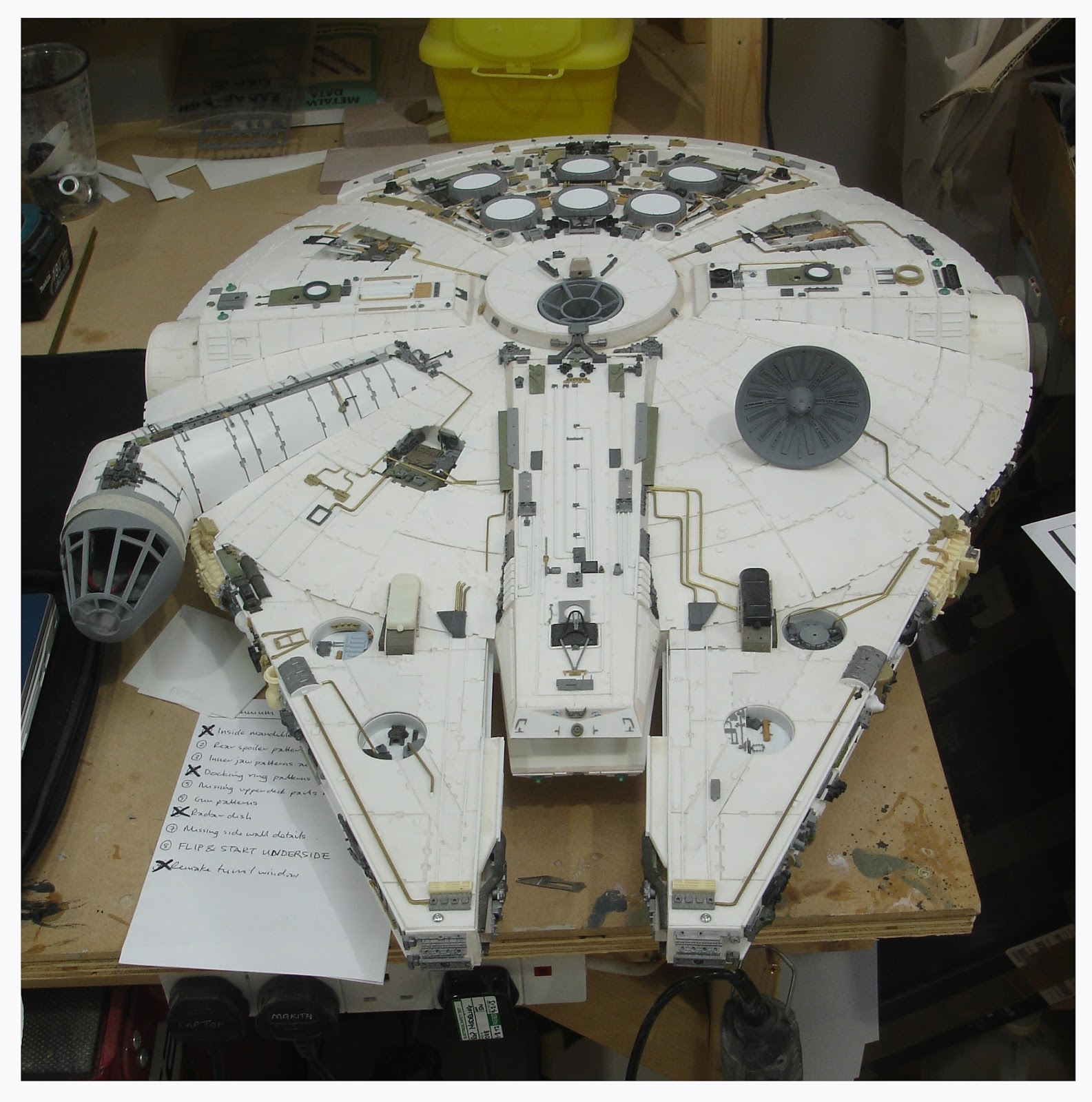 Neil Ellis - Props, Models and Costumes: 32" Millennium Falcon