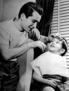 A TRIP DOWN MEMORY LANE: MISSED OBITS: RONALD COMO