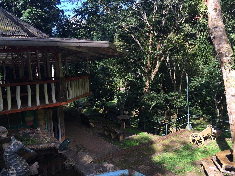 LOVERBOYZ AVENUE: a day at Villa Elma