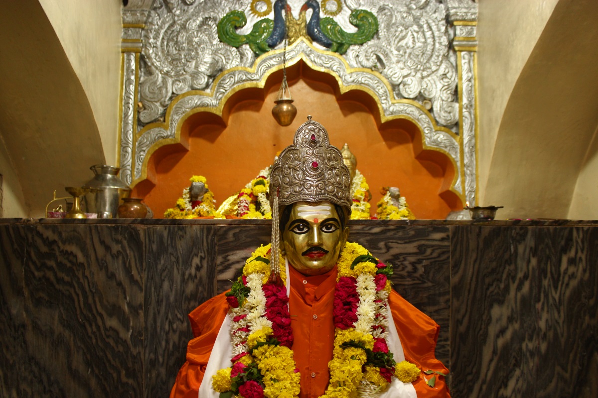 Journeys across Karnataka: Basaveshwara Devasthana, Basava Kalyana