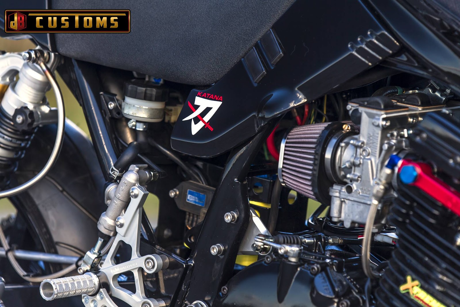 Racing Cafè: Suzuki Katana by DB Customs