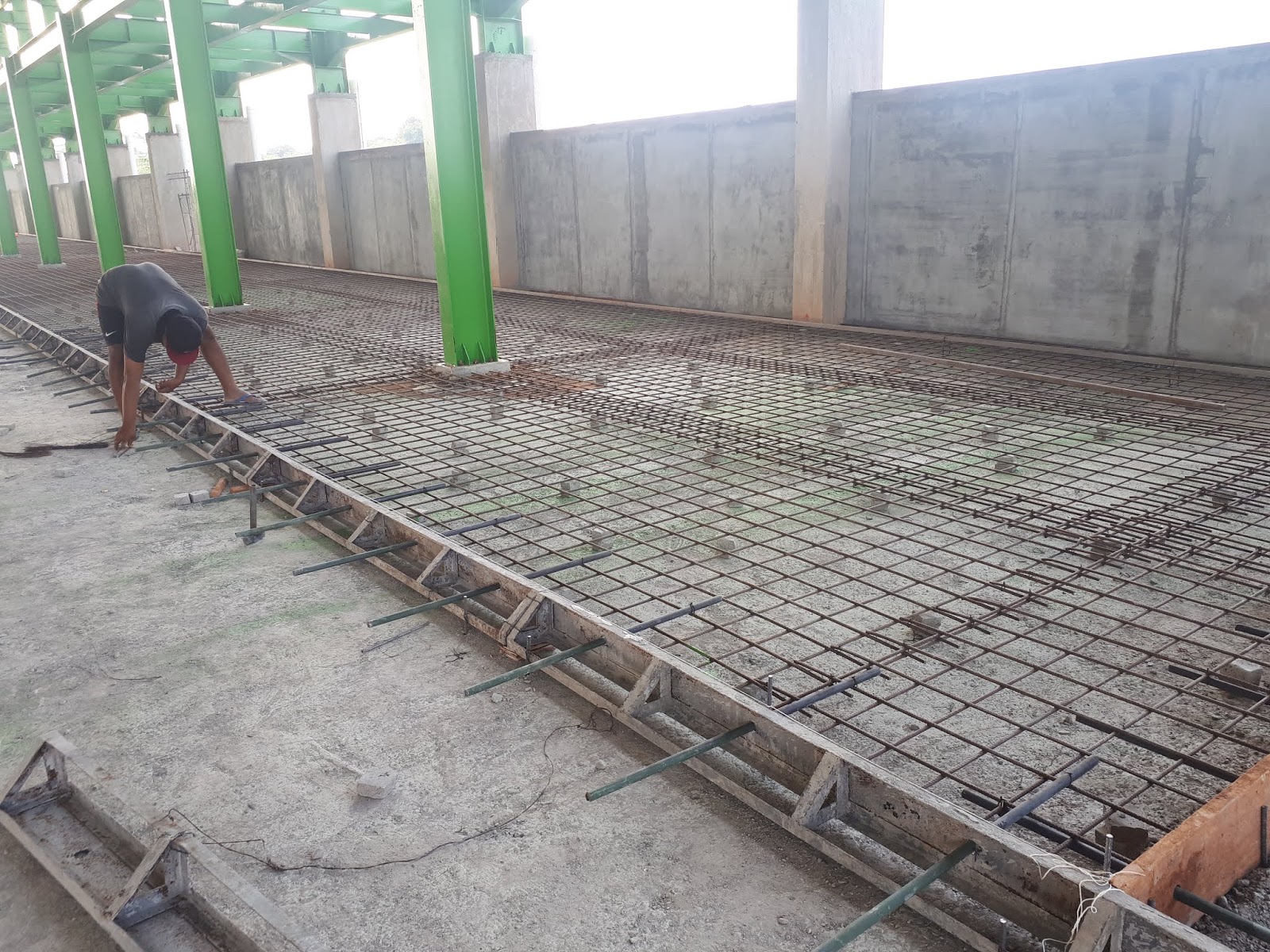 Spesialis Trowel Finish floorhardener cor beton | Jasa Trowel Lantai ...