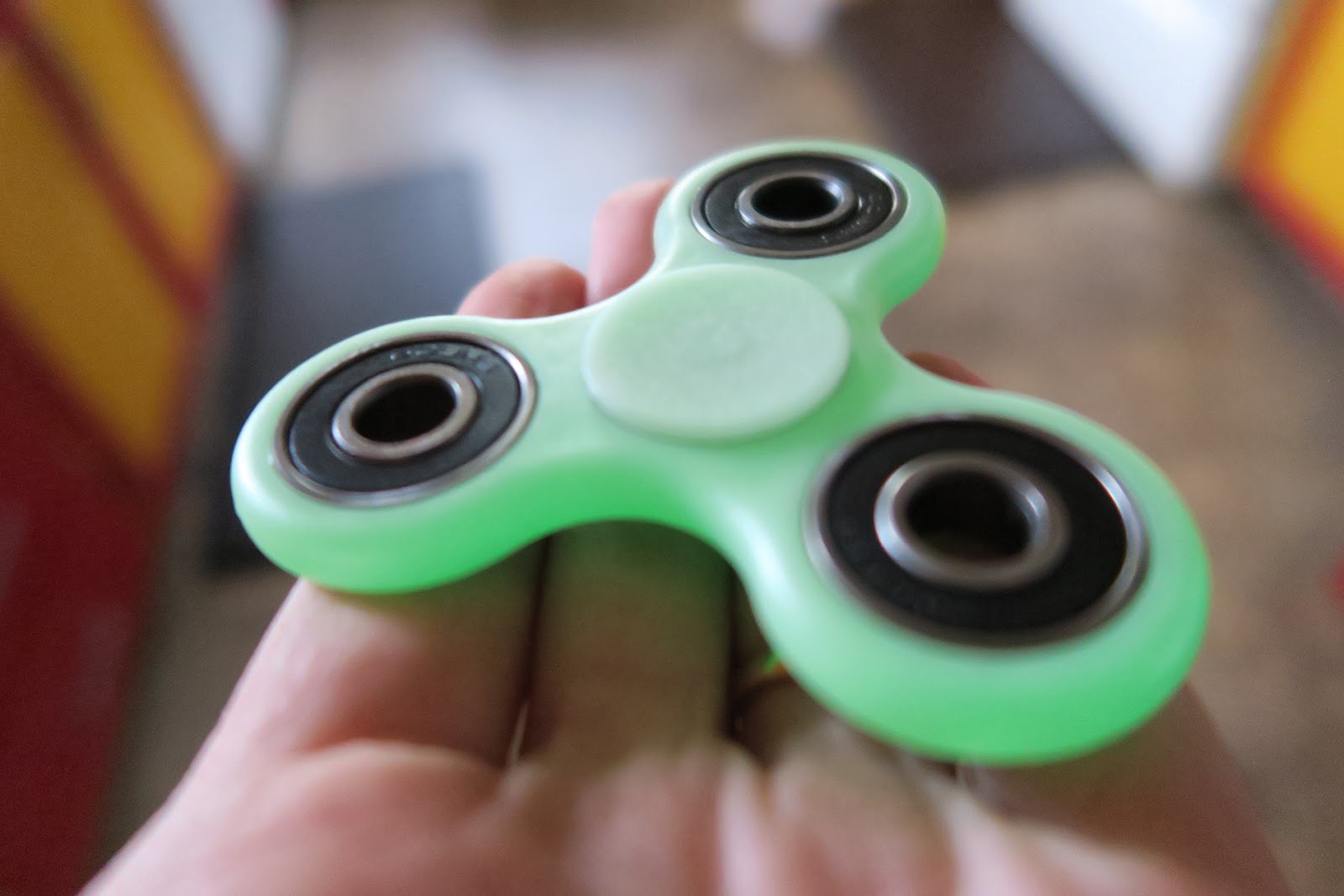 An Apel a Day: Tri-Spinner Fidget Spinner Toy Review