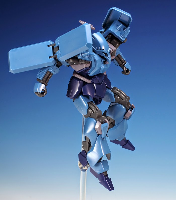 HGUC 1/144 AMX-101E Schuzrum Galluss - Review by Schizophonic9