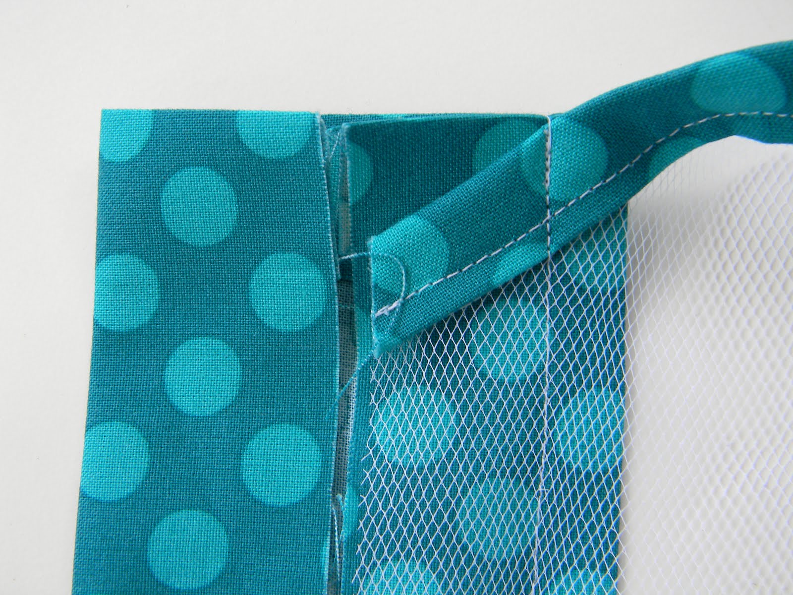 fat quarter friday {butterfly net / bug catcher tutorial}