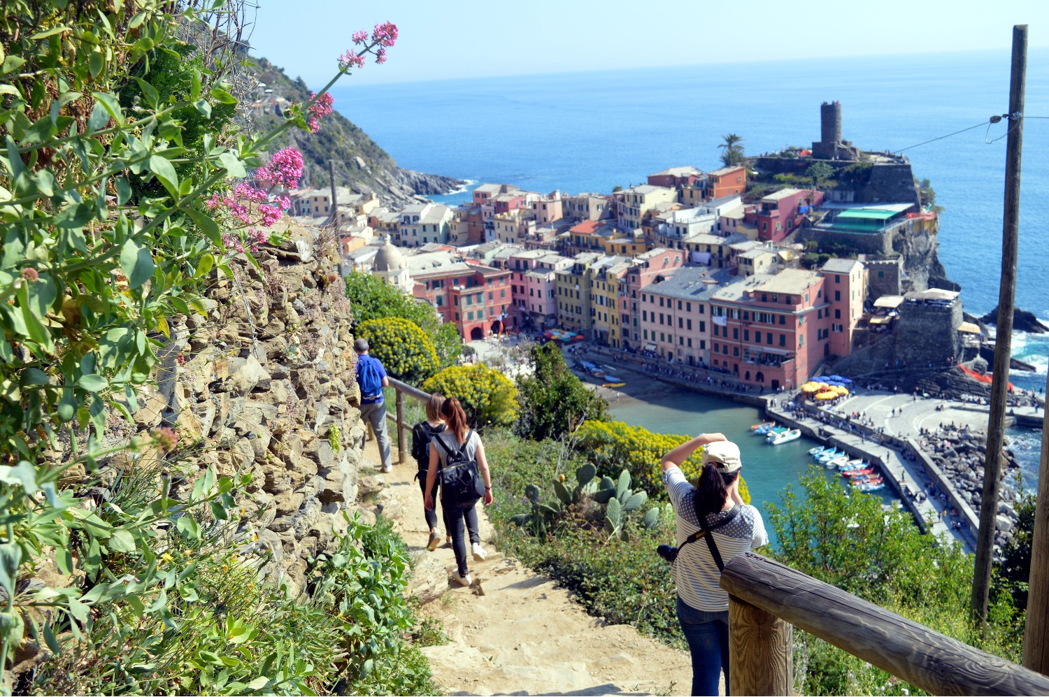 Le migliori escursioni trekking per scoprire le Cinque Terre a piedi - Montagna di Viaggi