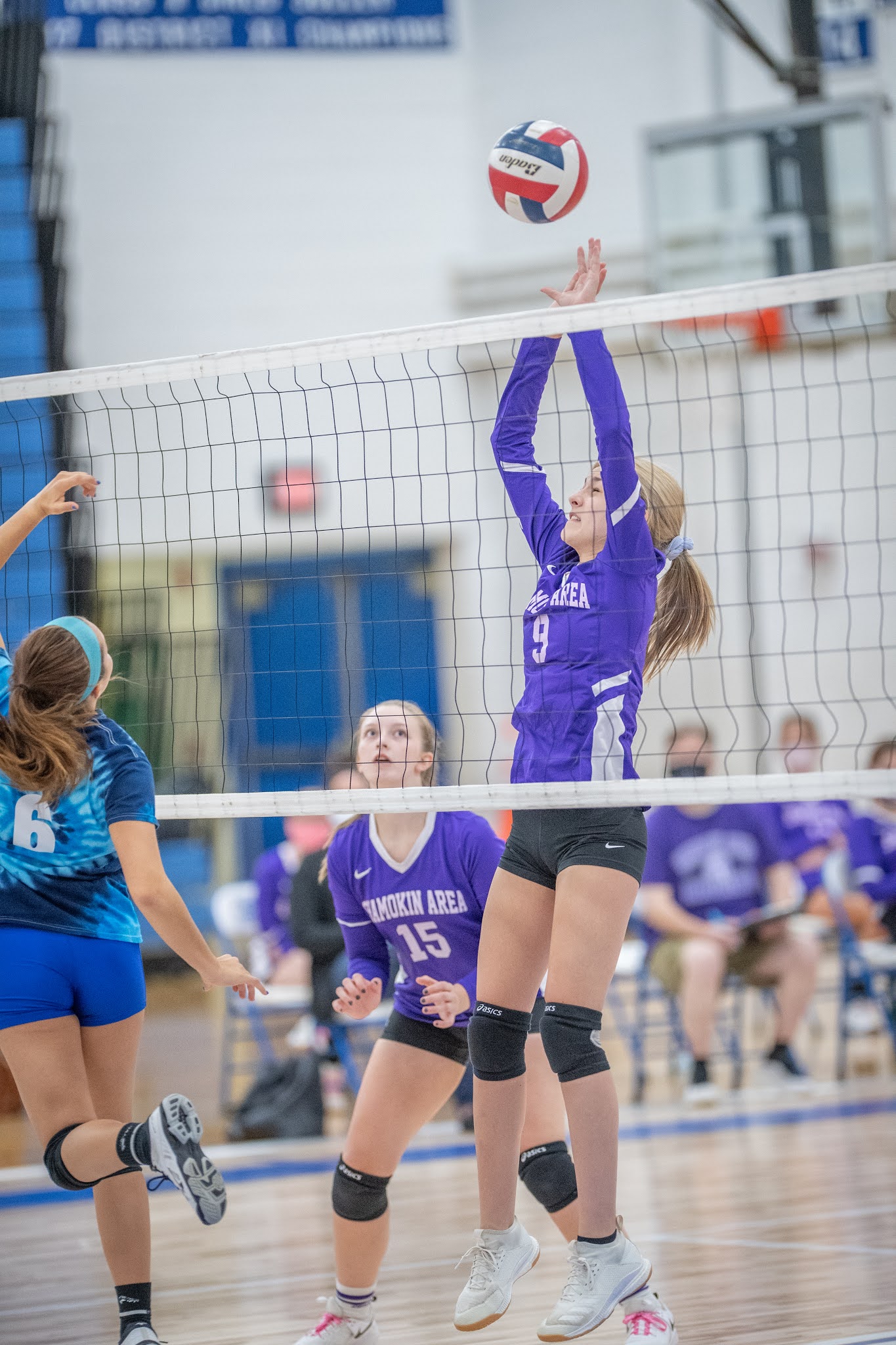 HIGH SCHOOL VOLLEYBALL: Minersville Spikes Shamokin