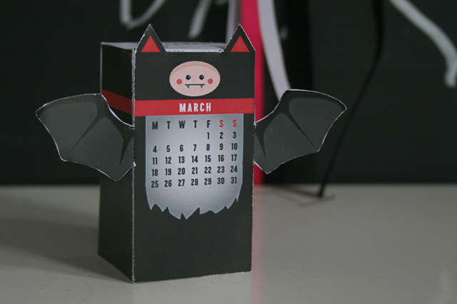 dear colleen: Batman: March, Printable Freestanding Calendar