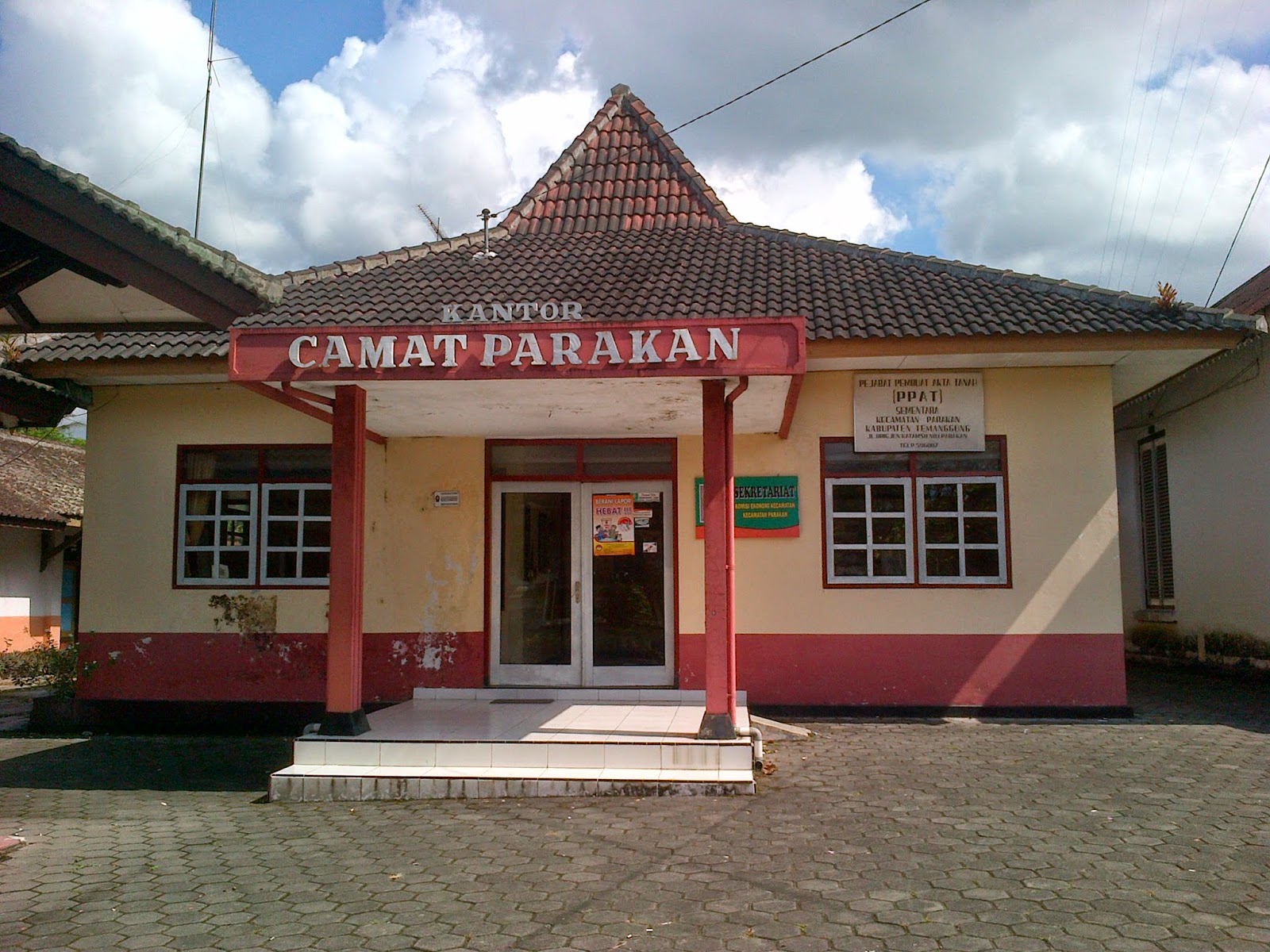 Kantor Kecamatan Parakan Kabupaten Temanggung ~ Menoreh Post