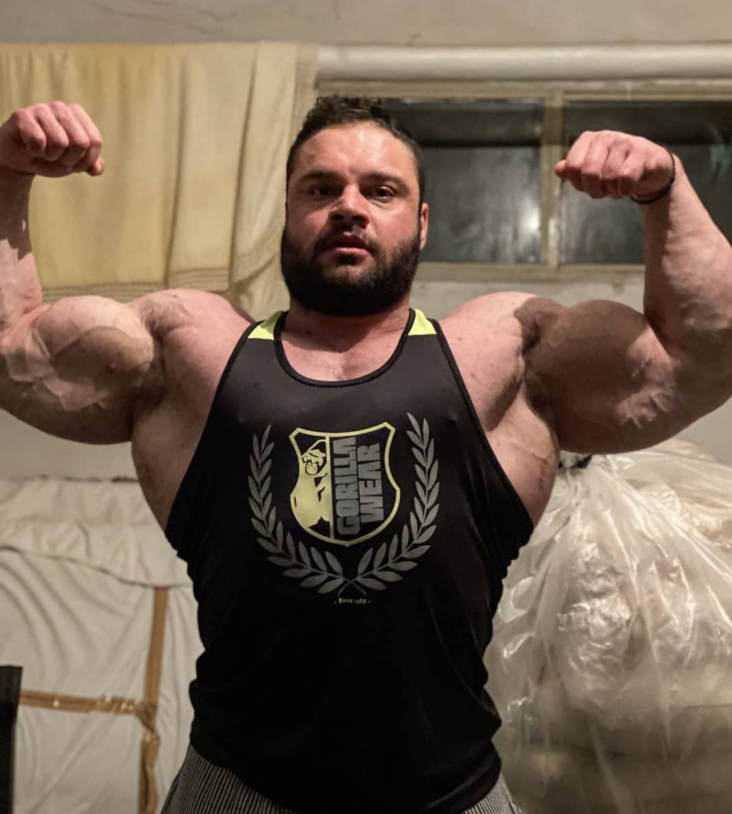 Muscle Lover: Biceps & Biceps (3)