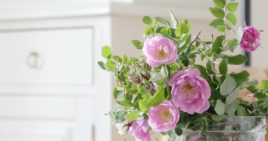 valkoinen talo tarinoi: Hyvää Juhannusta!