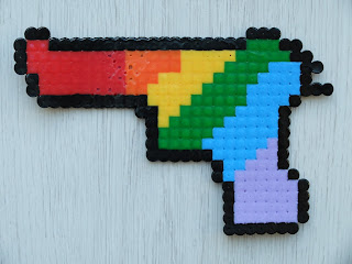 Pyssla Ideas: Rainbow Gun