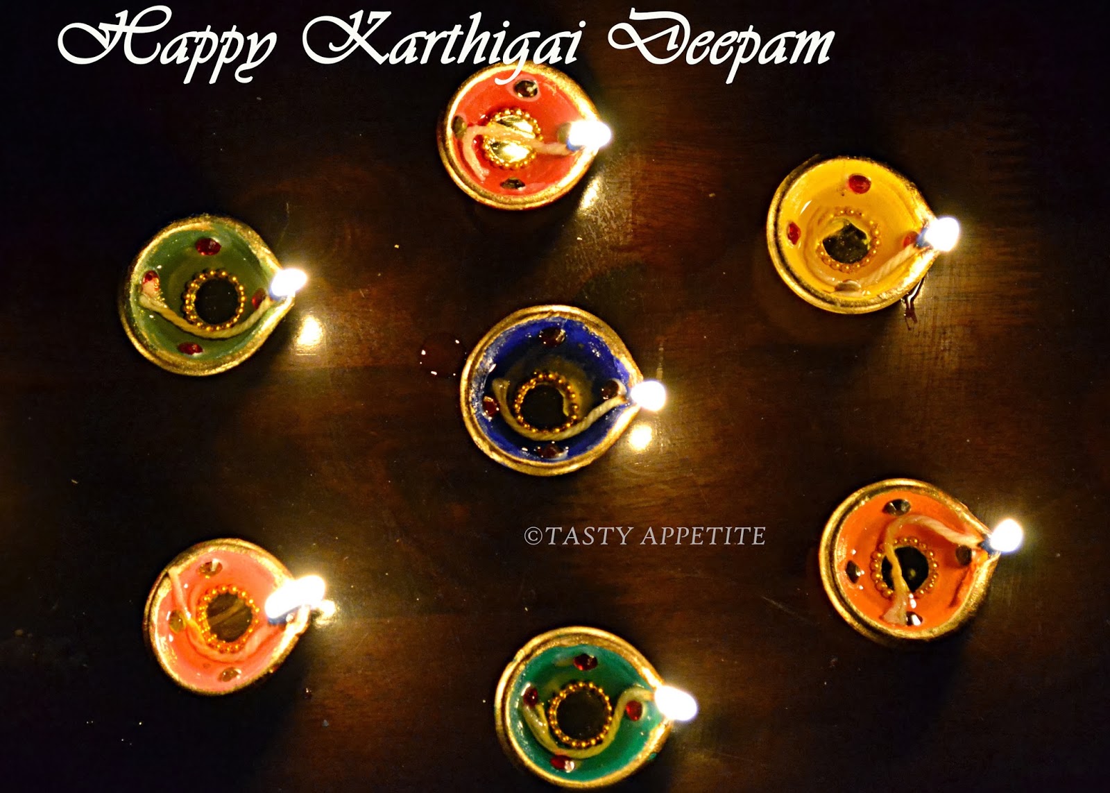Karthigai Deepam / Karthigai Deepam Wishes / How is Karthigai Celebrated