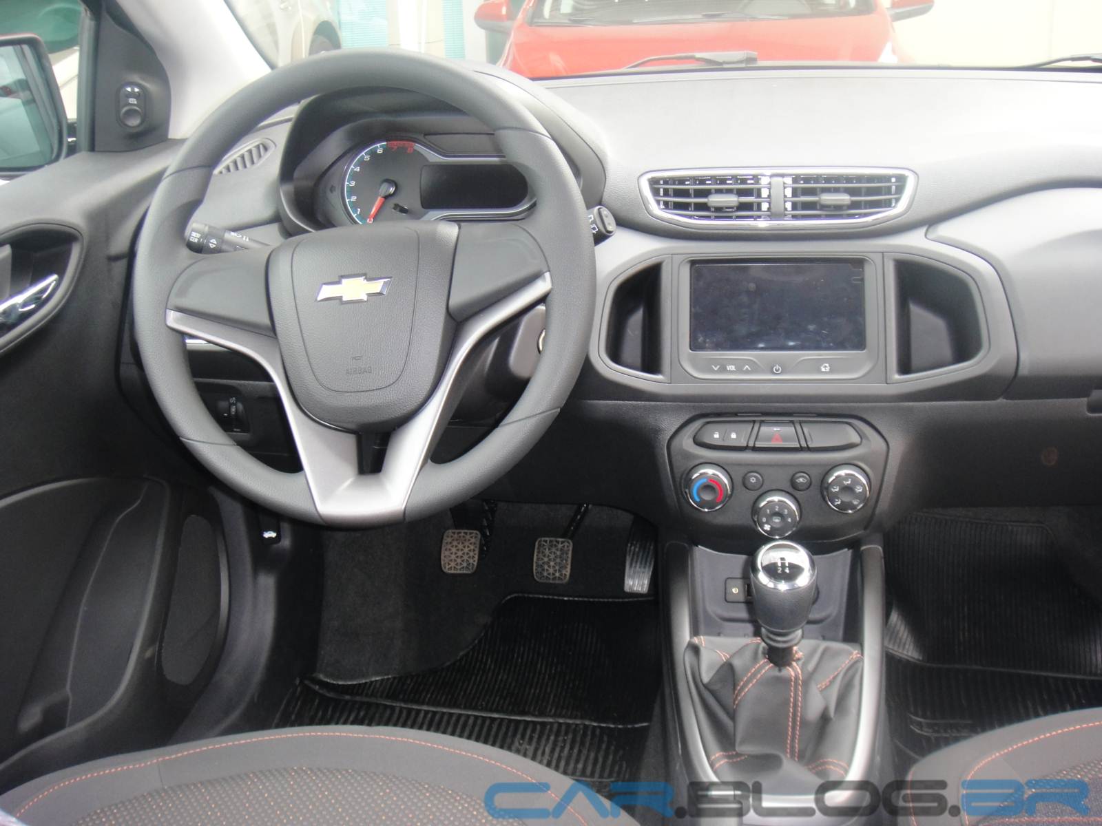 Chevrolet Onix LTZ 1.4: fotos, consumo, desempenho e ficha técnica