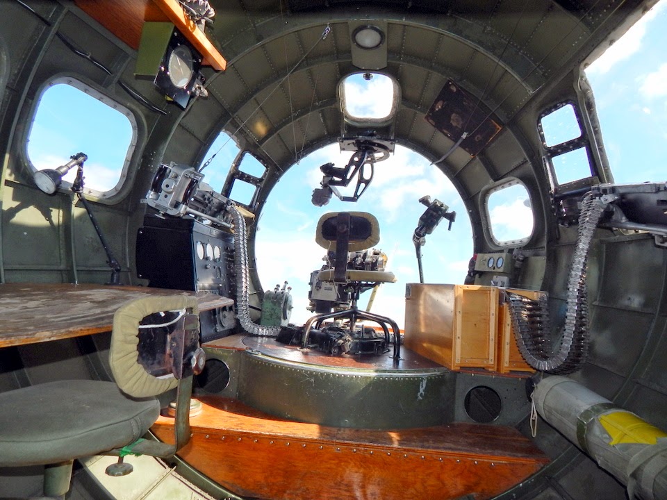 Lagniappe's Lair: More B-17 (Inside pics)