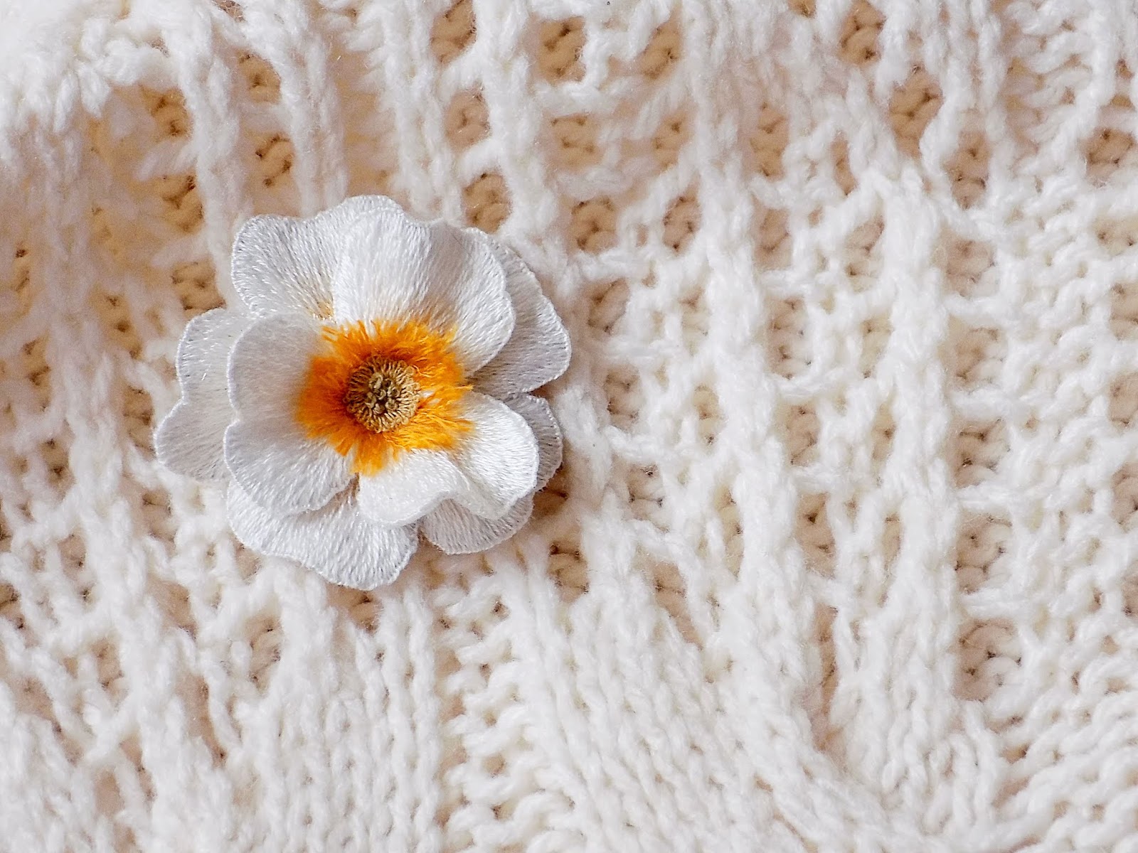 Make your own flower brooch! - Stitch Floral