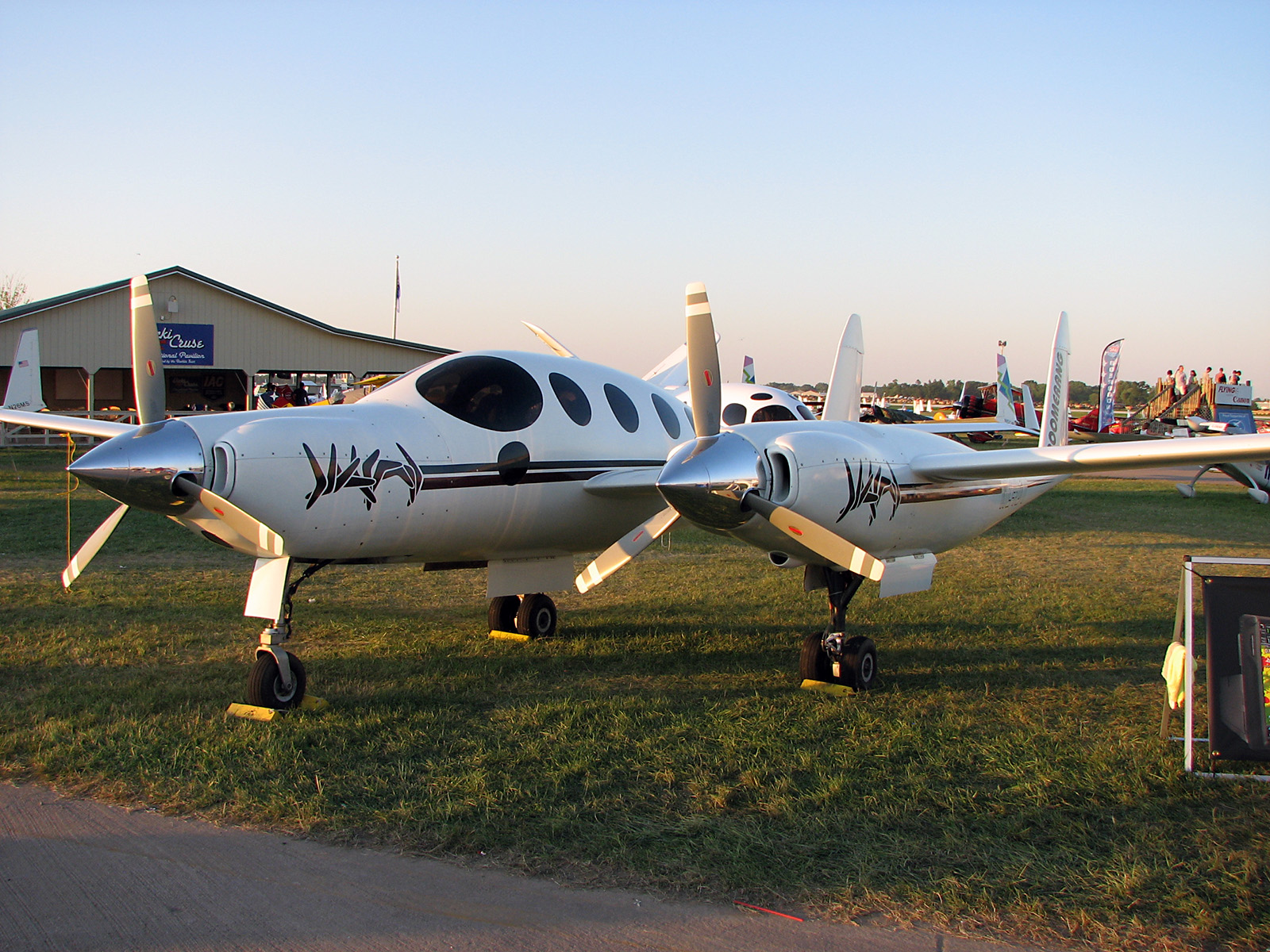 A mile of runway will take you anywhere.: A day at Airventure