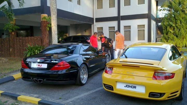 21 GAMBAR KOLEKSI KERETA MEWAH MILIK SULTAN JOHOR | Informasi Malaysia