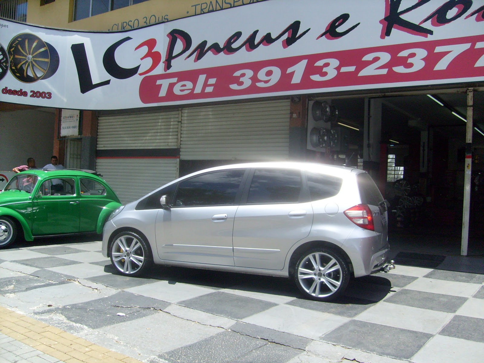 lc3 pneus e rodas: NEW FIT ARO 18"