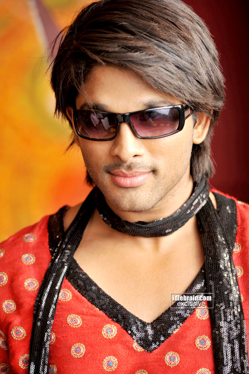 Varudu - Movie Stills (Source:idlebrain.com) | Allu Arjun Gallery