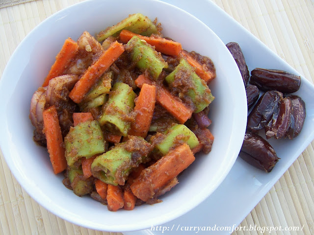 Kitchen Simmer: Malay Date Pickle