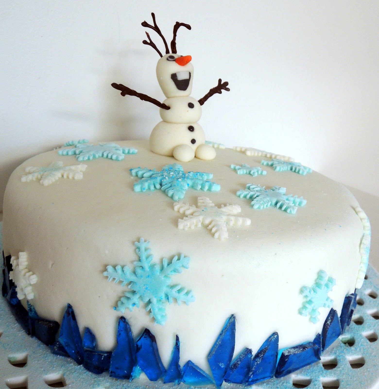 Around the World - in favorite recipes: Olaf - 'Frozen' Cake