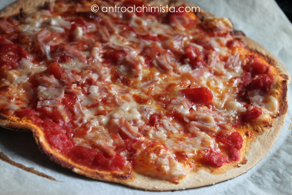 L'Antro dell'Alchimista: Piadizza con Prosciutto Cotto, Cipolla Rossa e ...