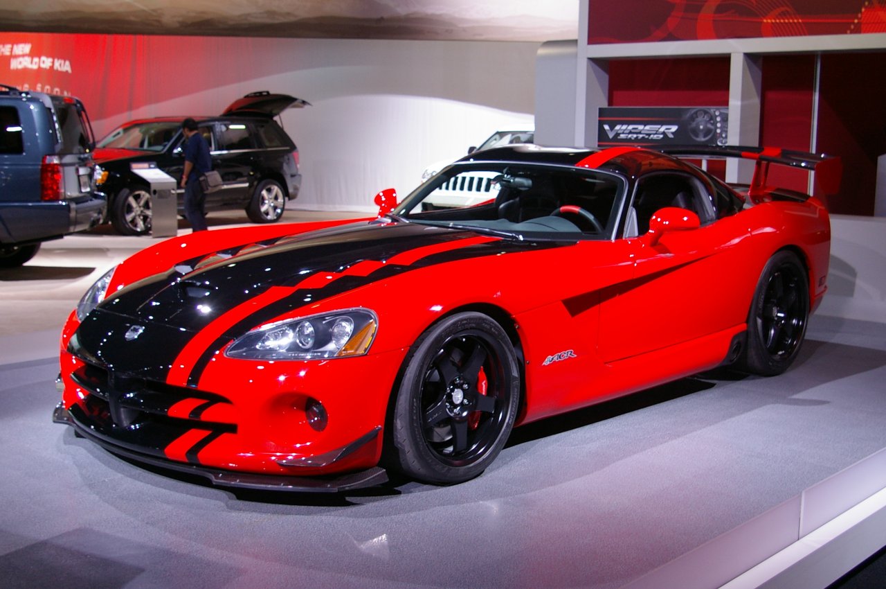 World Class Cars: Dodge Viper 2011