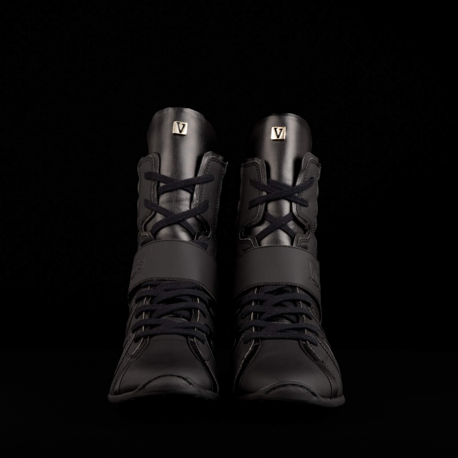 Exclusive Black High Top Boxing Boots from VirtuosBoxing.com