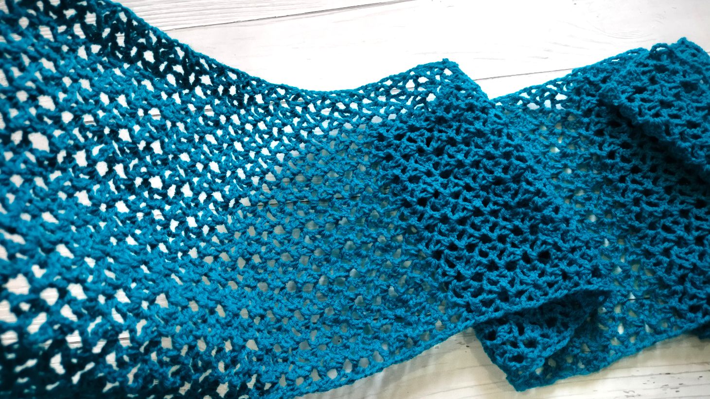 The Lazy Hobbyhopper: Delicate lace scarf - free pattern