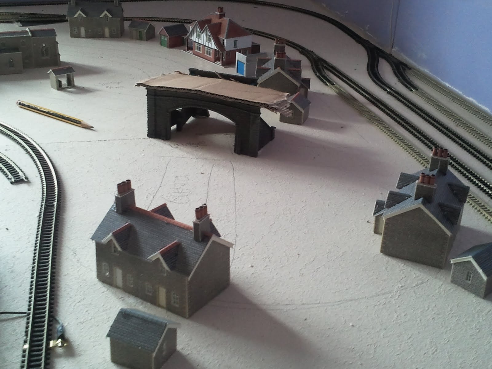 Andy and Bob's N Guage layout: mock village layout ideas