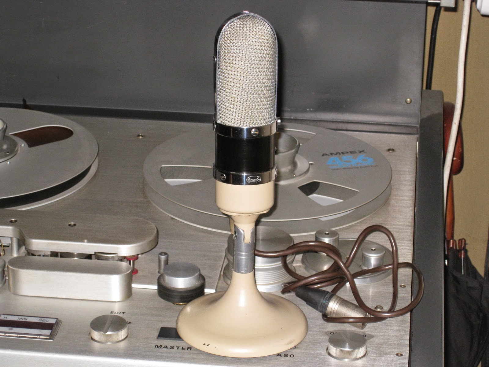 Infrequent Sound [sex.tex] technology: Oktava ML-17 №543 Large Ribbon ...