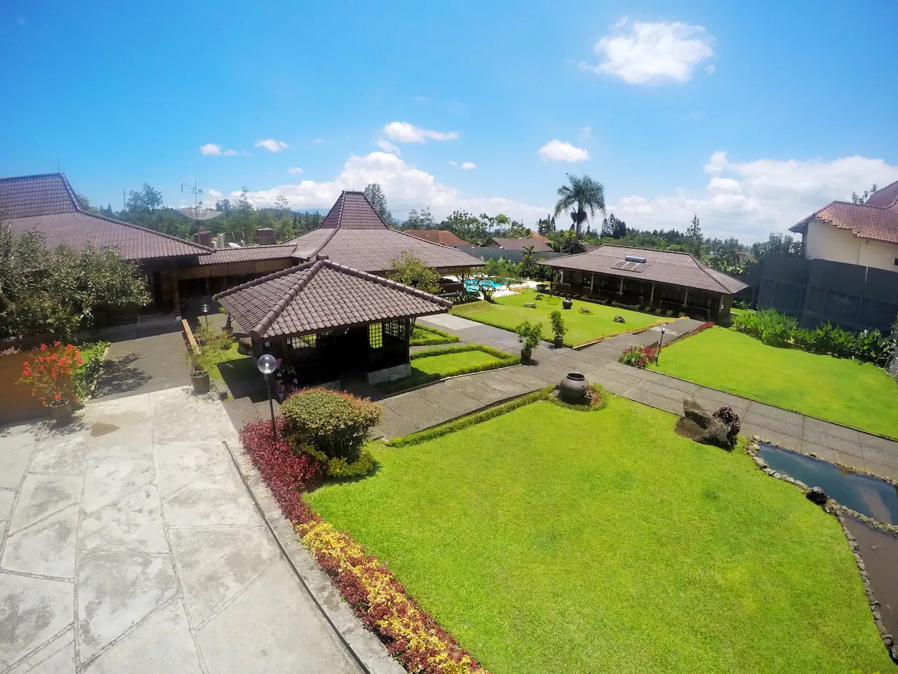 16 Rekomendasi Villa Airbnb di Puncak Bogor