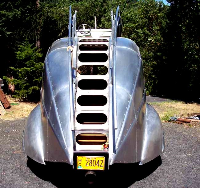The Flying Tortoise: Art Deco Motorhome...