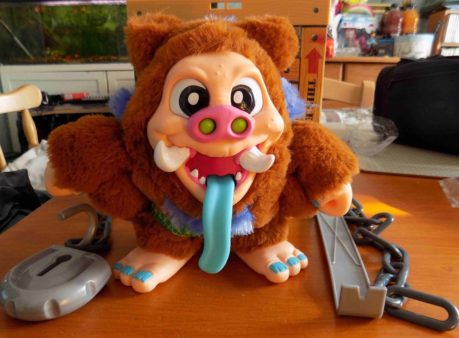 Madhouse Family Reviews: Crate Creatures Snort Hog review