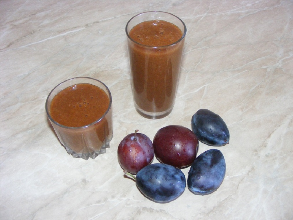 Smoothie de prune | Preparatedevis.ro
