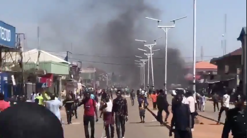 Riot , Looting Spread To Jos