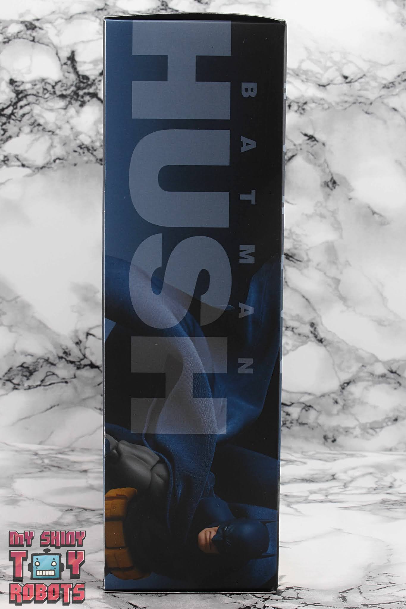 My Shiny Toy Robots: Toybox REVIEW: MAFEX Batman (Batman: Hush)