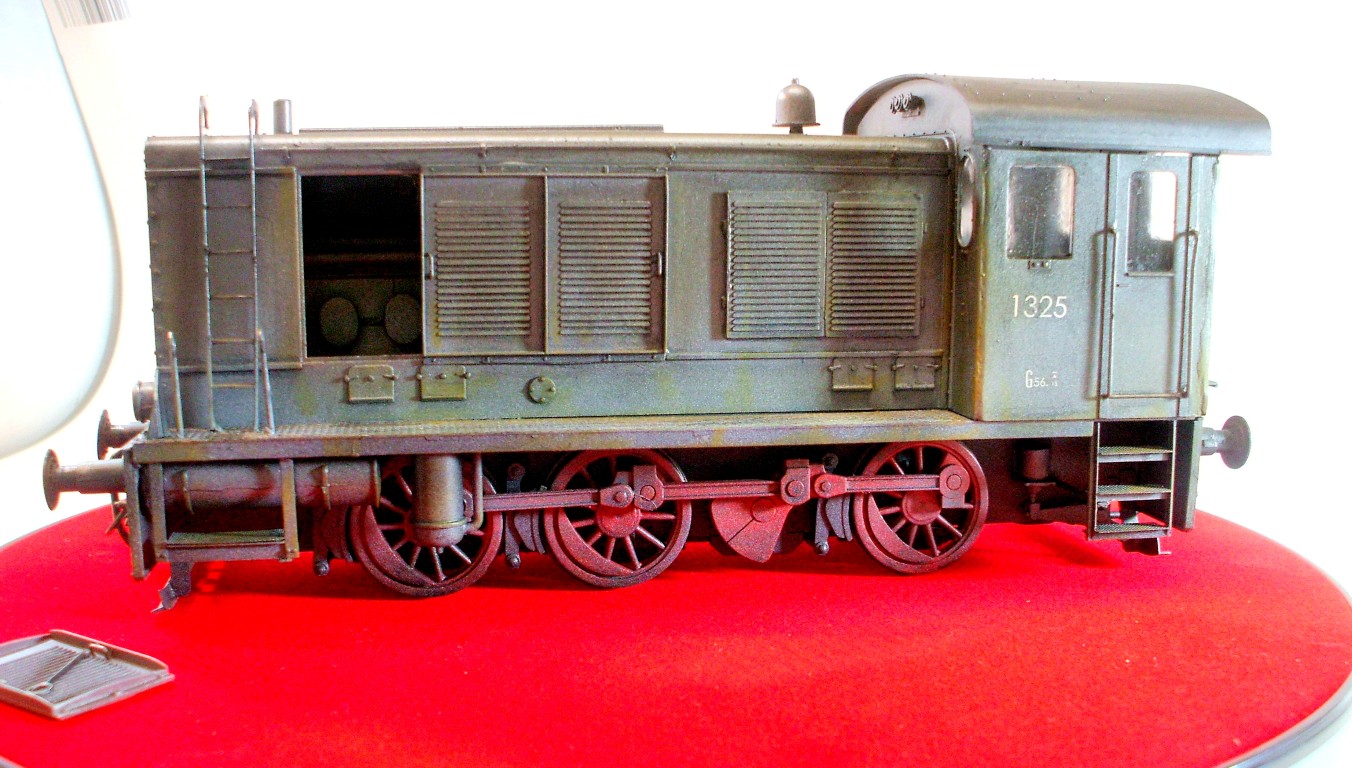 Model Building: Trumpeter German WR360 C12 Locomotive