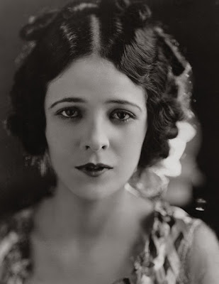 Silence is Platinum: The Cat's Pajamas