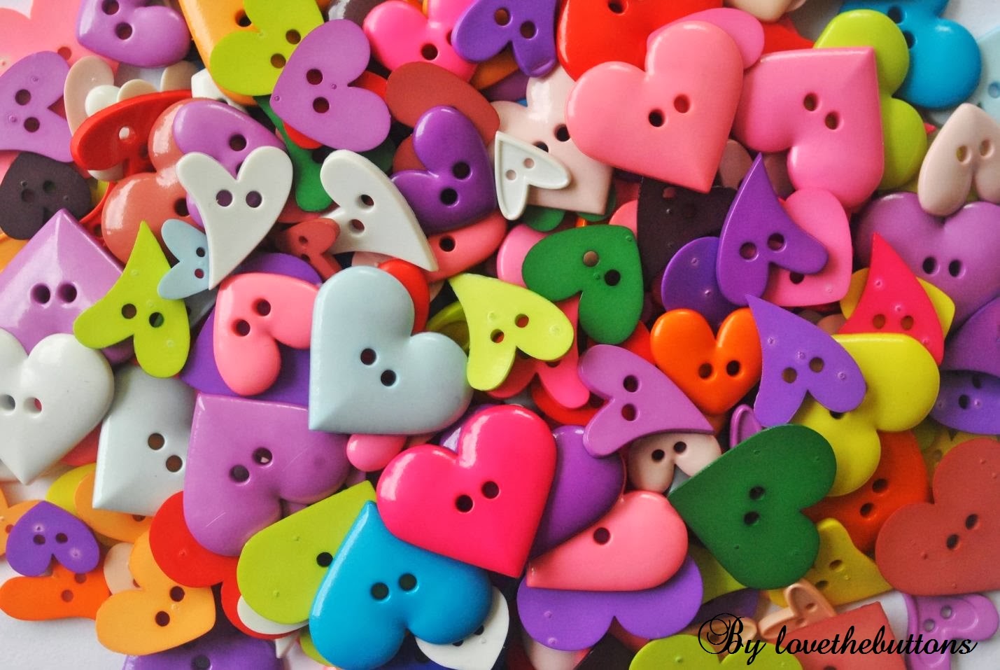 .LoveTheButtons.: LOVETHEBUTTONS : HEART BUTTONS SERIES!!!