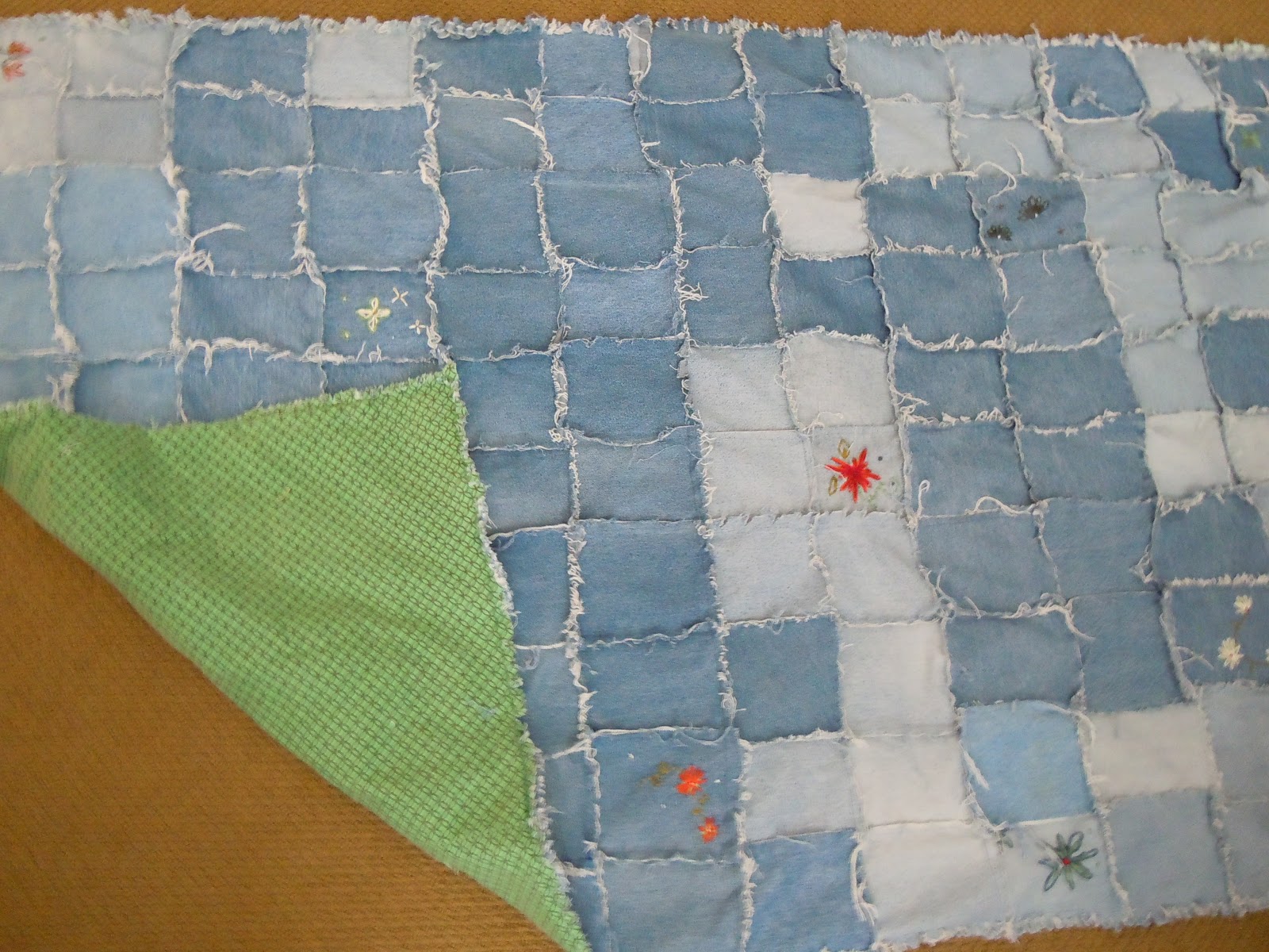 Caught my Fancy: Upcycled Jean Rag Quilt