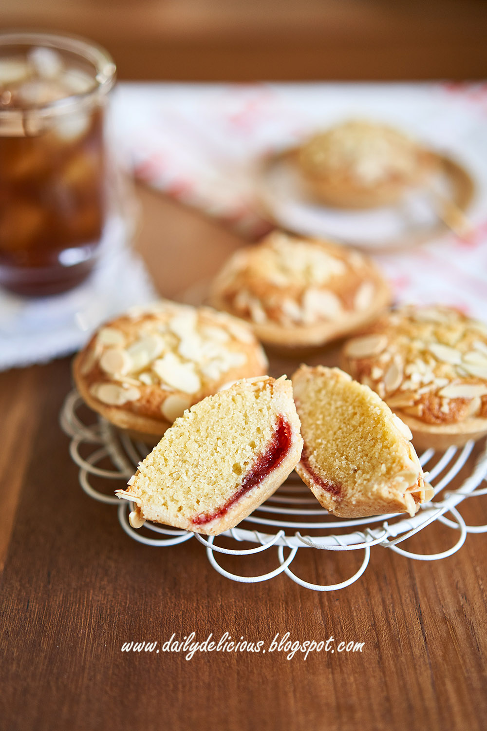 dailydelicious: Mini Almond Tarts