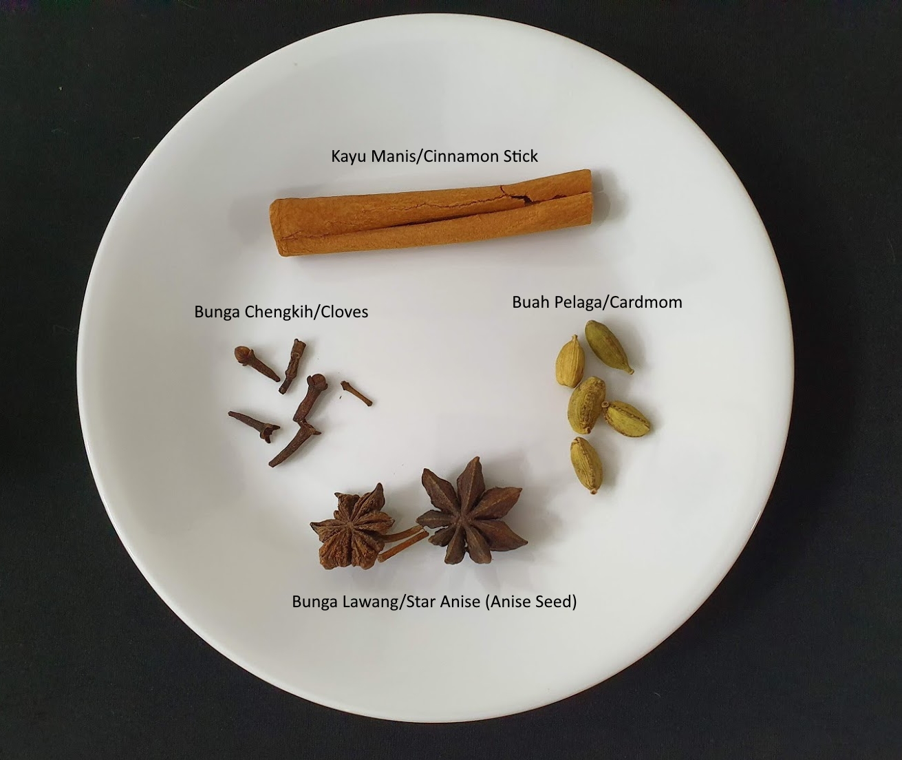 Masak kari ayam guna Rempah 4 Sekawan dari Mamee Chef.