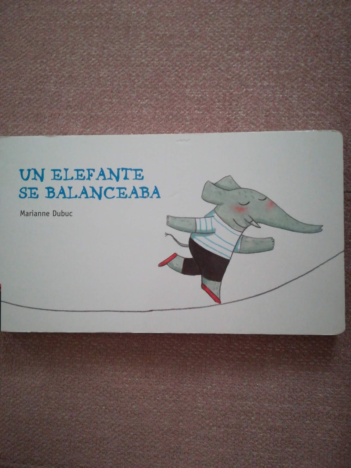 Un elefante se balanceaba