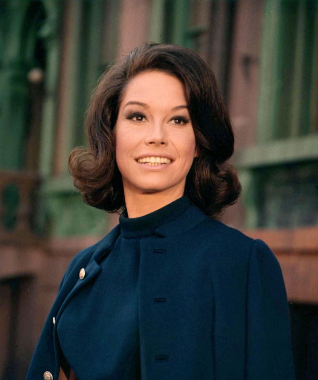 30 Beautiful Photos Show Styles Of A Young Mary Tyler Moore ~ Vintage Everyday