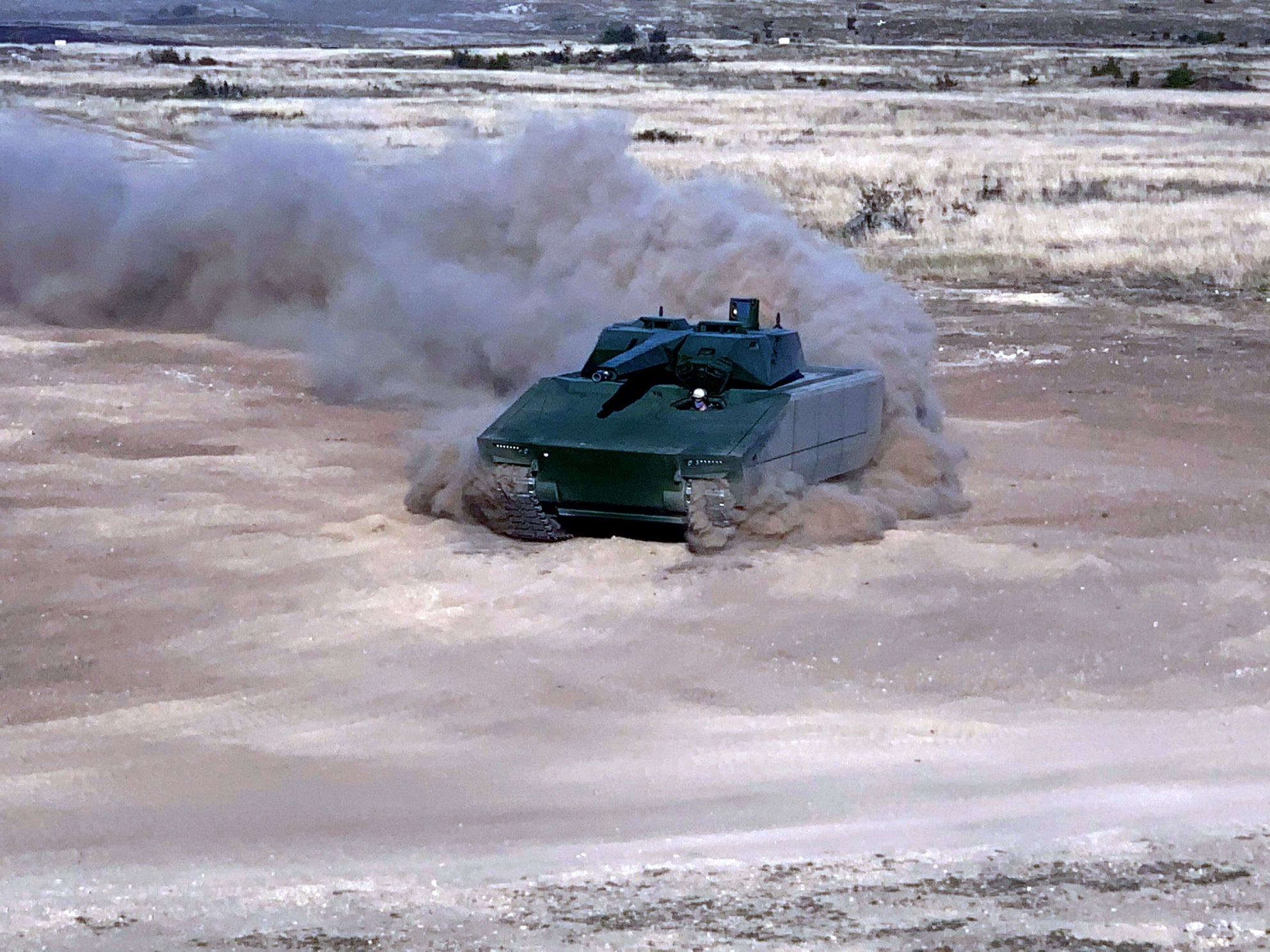 The Dead District: Rheinmetall Lynx IFV demonstration in Hungary